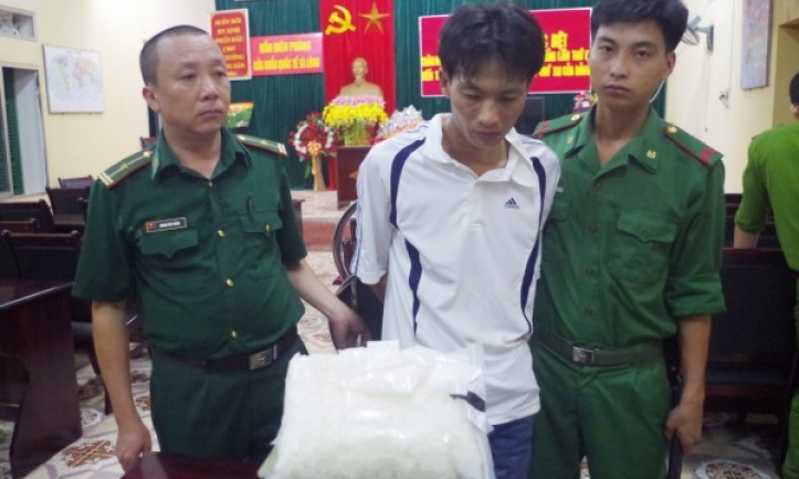 Bắt đối tượng Đặng Thế Hiệp vận chuyển hơn 2 kg ma túy đá - Báo Cao ...