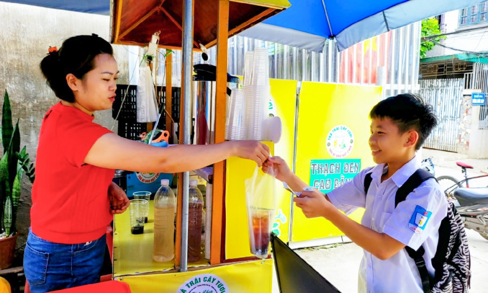 Trà bí đao tươi mát, tốt cho sức khỏe - Báo Cao Bằng điện tử