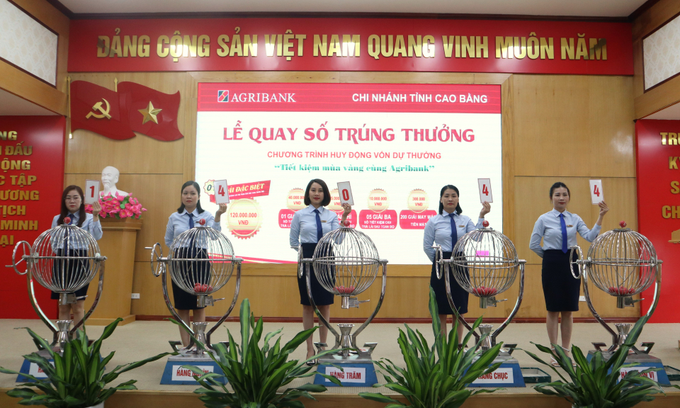 Quay số mở thưởng Chương trình huy động vốn dự thưởng "Tiết kiệm mùa ...