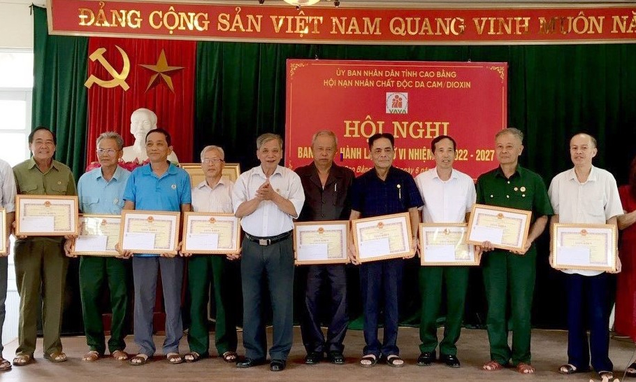 Hội Nạn nhân chất độc da cam/dioxin khen thưởng 13 tập thể, 8 cá nhân ...