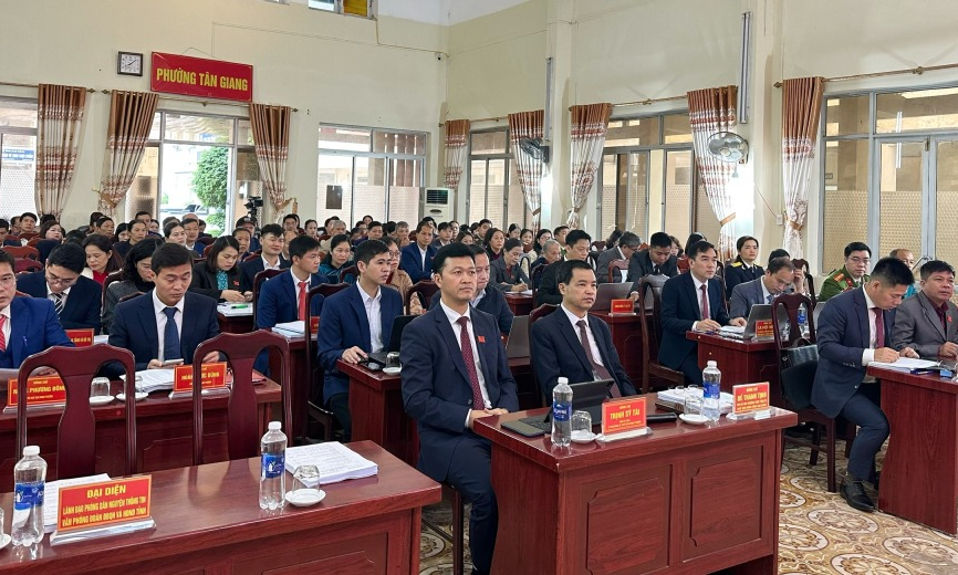 Phó Bí thư Thường trực Tỉnh ủy, Chủ tịch HĐND tỉnh Bế Thanh Tịnh dự Kỳ ...