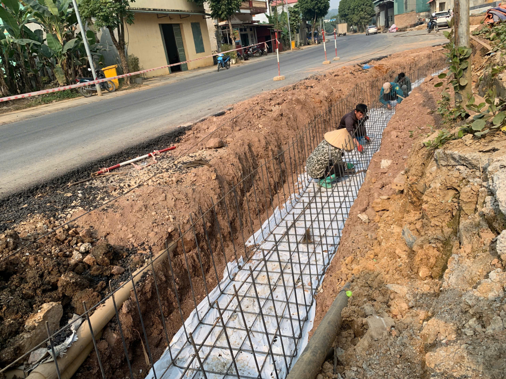 Phấn đấu hoàn thành, đưa công trình đường tránh xã Hòa An vào sử dụng ...
