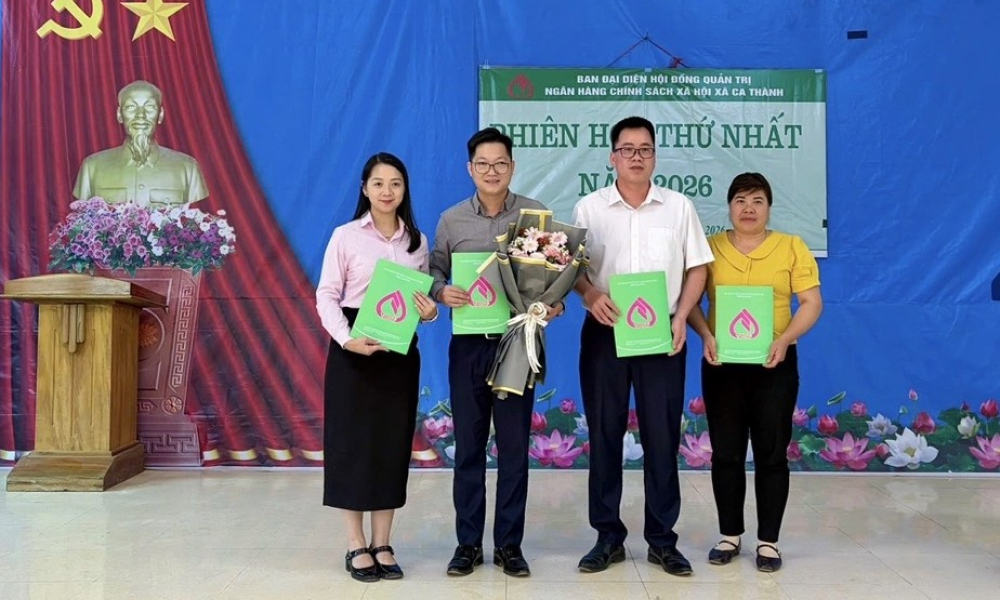 Ra mắt Ban đại diện Hội đồng quản trị Ngân hàng Chính sách xã hội xã Ca ...