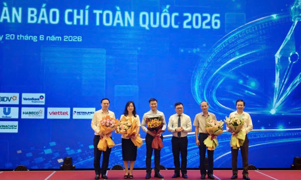 Bế mạc Diễn đàn Báo chí Toàn quốc: Thông qua 10 nguyên tắc dùng AI ...